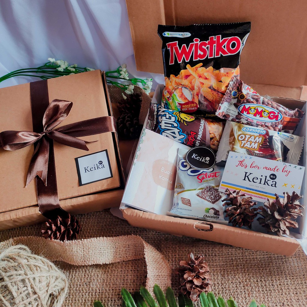 Jual Snack Box Gumush Hampers Gift Ultah Kado Cewek Cowok Warna Hitam ...