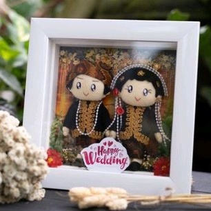 Jual Boneka flanel pengantin Adat Jawa dalam frame 20 x 20 cm bisa ...