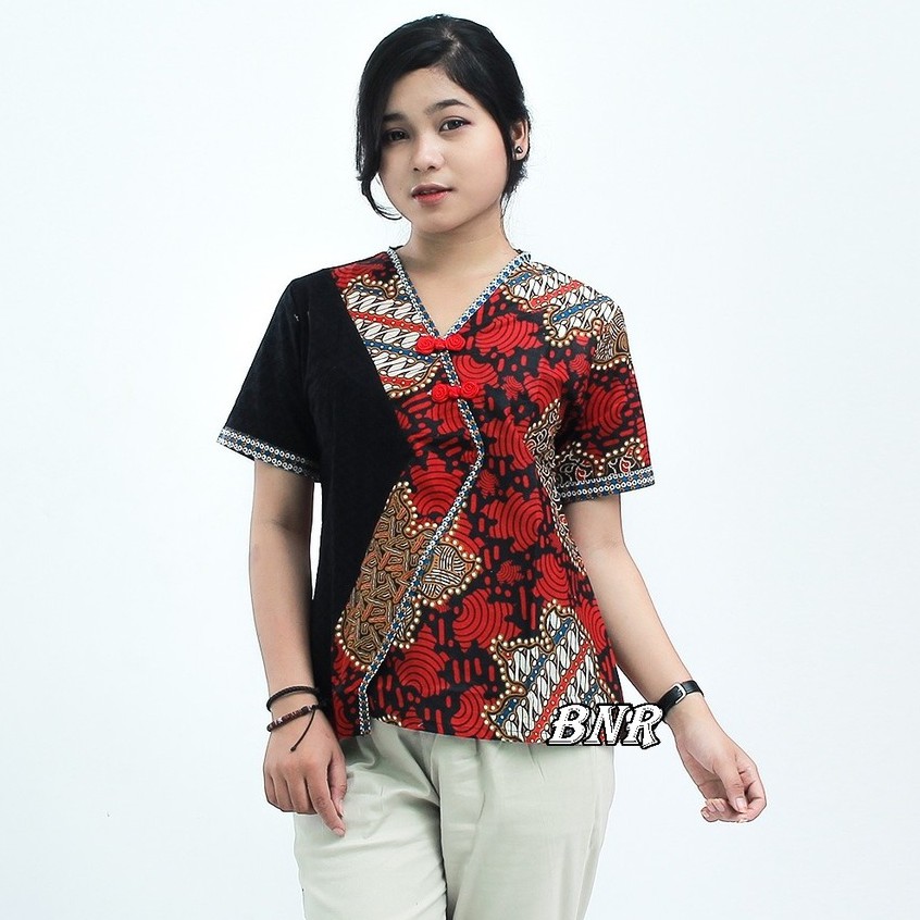 Jual BatikNagaRejeki - Atasan Batik Embos Hitam Merah Wanita Modern ...