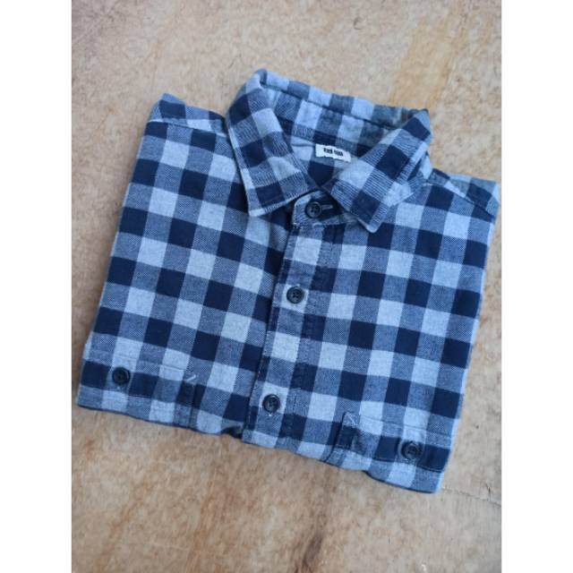 Jual Kemeja Flannel Uniqlo L biru kotak abu | Shopee Indonesia