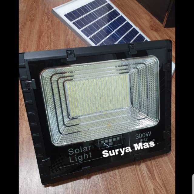 Jual lampu sorot tenaga surya 300w solar cell 300 w lampu tembak 300 watt | Shopee Indonesia