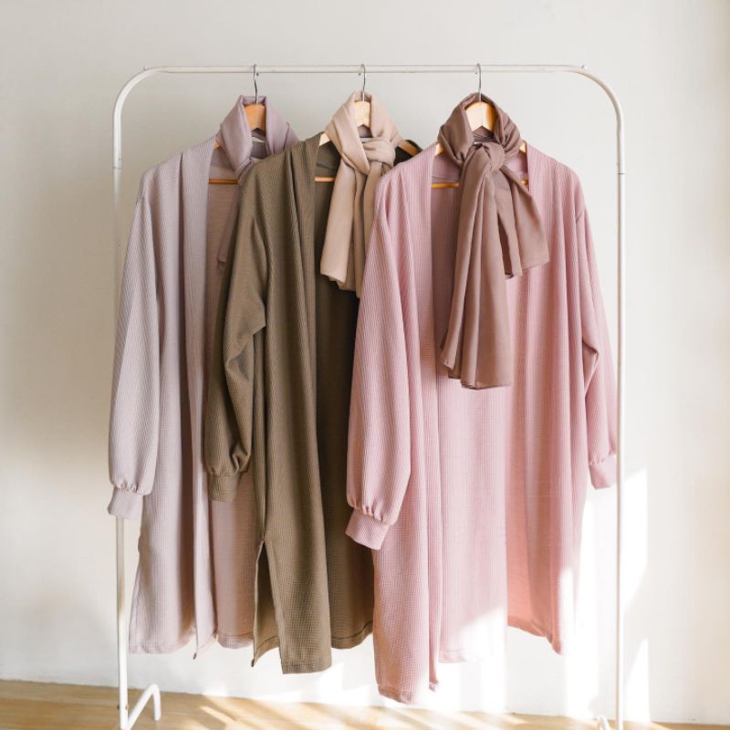 Jual outer 2 tone hijab alila cardigan rajut outer rajut | Shopee Indonesia