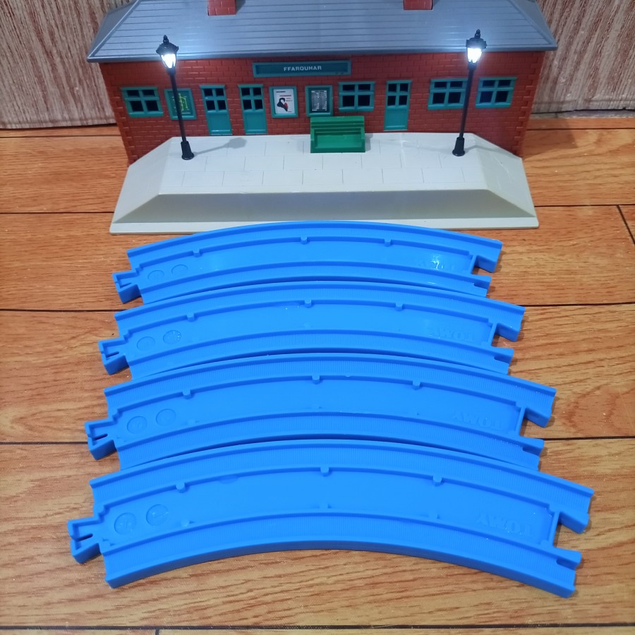 Jual Takara Tomy Plarail R 03 Curve Rail / Rel Belok | Shopee Indonesia
