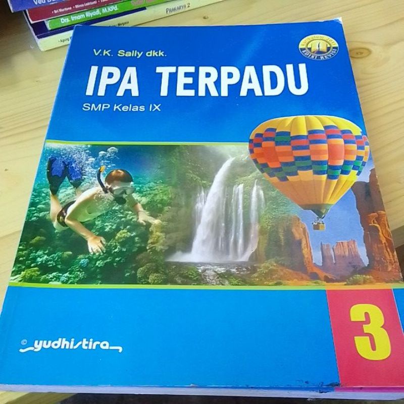 Jual BUKU IPA,IPS TERPADU YUDISTIRA KELAS 1,2, 3 SMP, ORIGINAL | Shopee ...