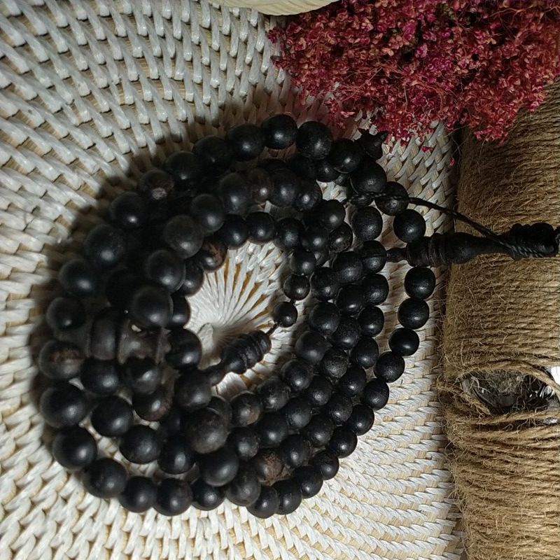 Jual Tasbih 99 kayu kelor hitam kayu hitam 10mm | Shopee Indonesia