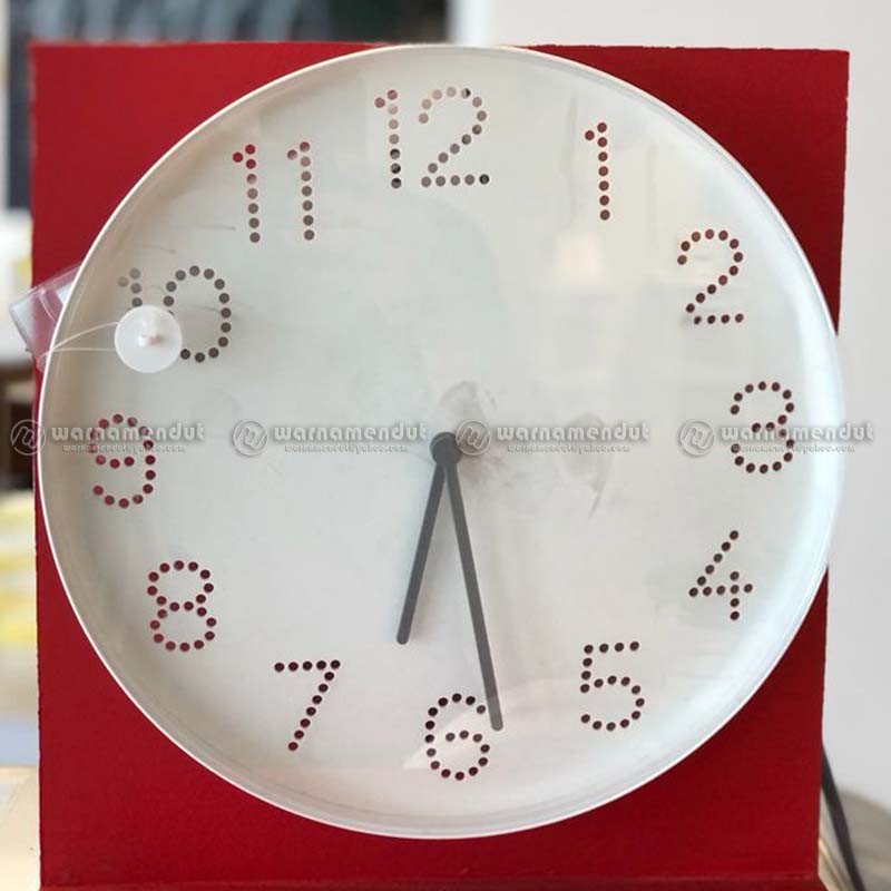 Jual Jam dinding putih minimalis bahan plastik diameter 25 cm belum ...