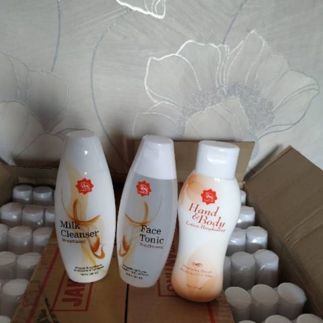 Jual Hand&body lation . Air mawar . Milk cleanser face tonic | Shopee ...