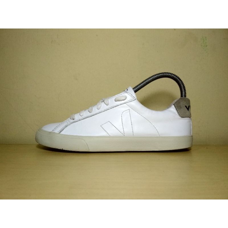 Jual sepatu bekas second veja | Shopee Indonesia