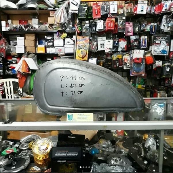 Jual GASTANK TANGKI CUSTOM thriumph list nut | Shopee Indonesia