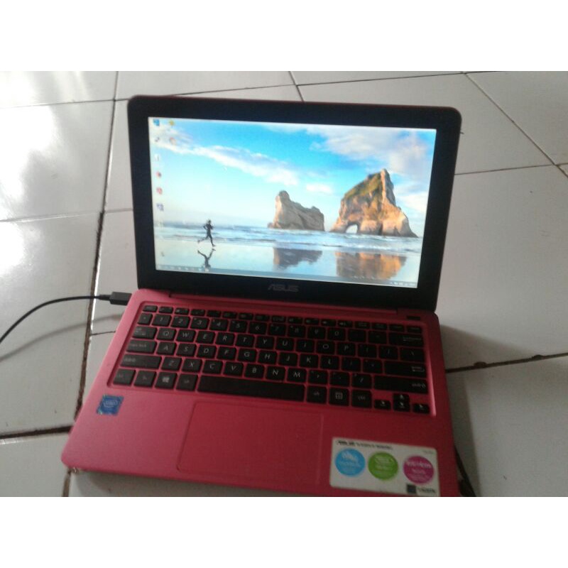 Jual NOTEBOOK ASUS E202S | Shopee Indonesia