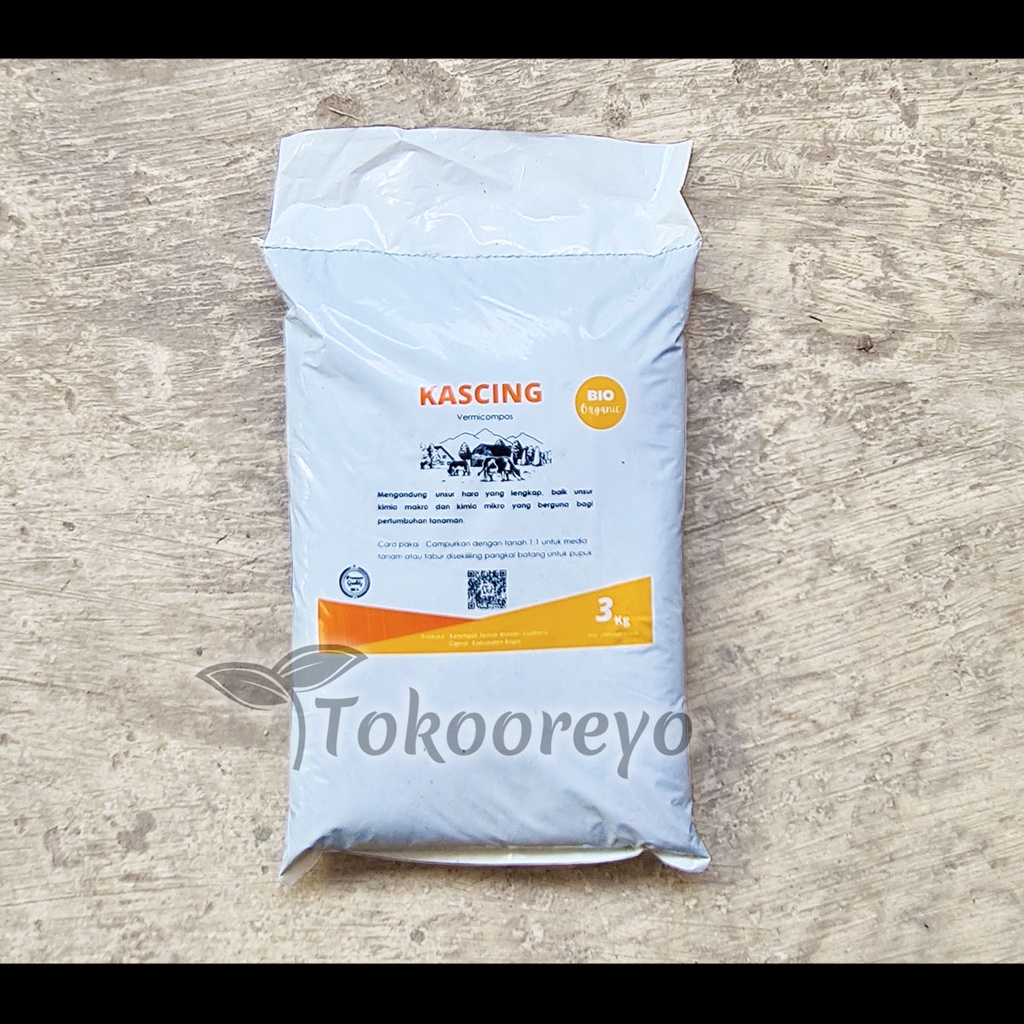 Jual PUPUK KASCING VERMICOMPOST HALUS KECIL - ORGANIK CACING | Shopee ...