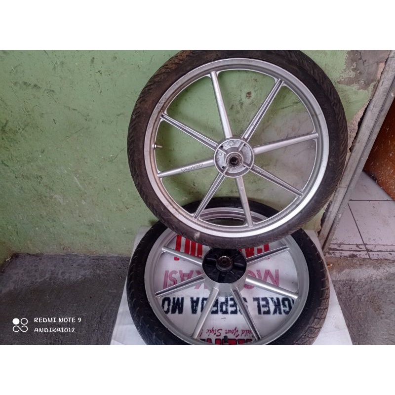 Jual Velg racing bekas velg bintang V-rossi copotan bebek honda ...
