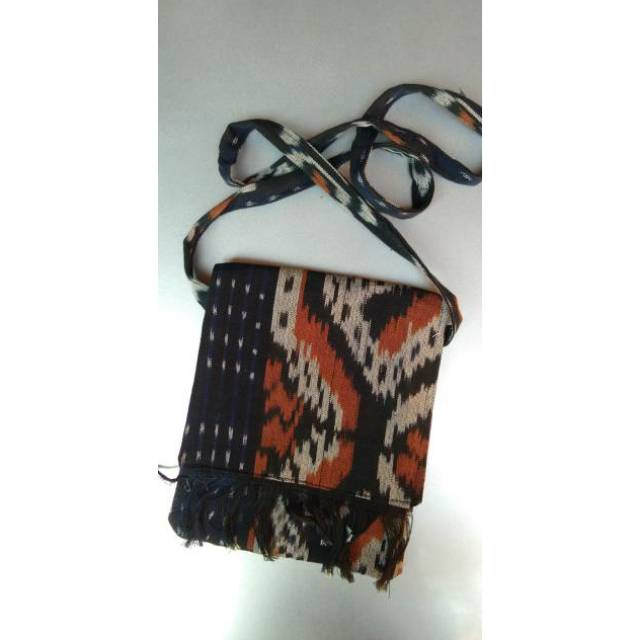 Jual Tas Tenun Lombok Tas Etnik Tas Tali dengan Penutup Motif Toraja ...