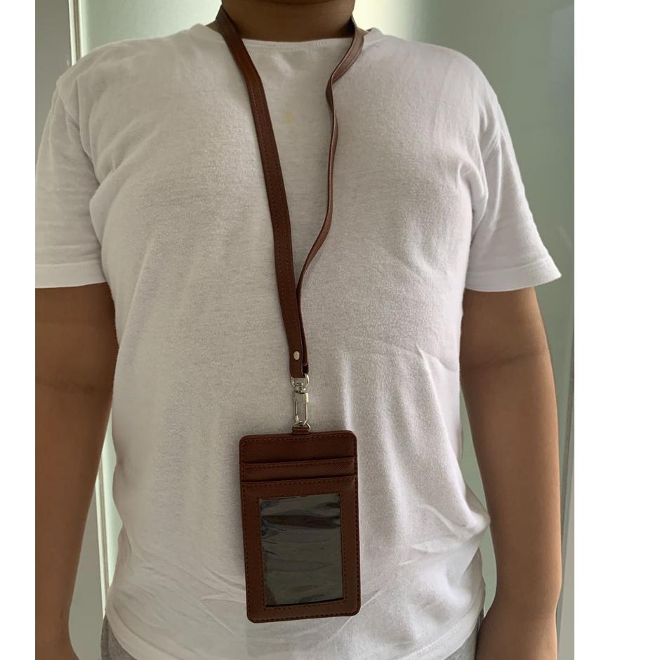 Jual [KODE PRODUK 7JR7W8478] Name Tag Kulit Holder Kalung Gantung Dada ...