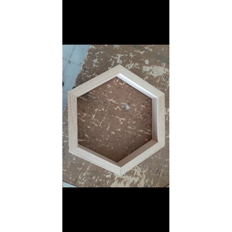 Jual Pigura / frame / bingkai kayu 3D Hexagon Diameter 20 + kaca acrylic. Anti Pecah. | Shopee ...