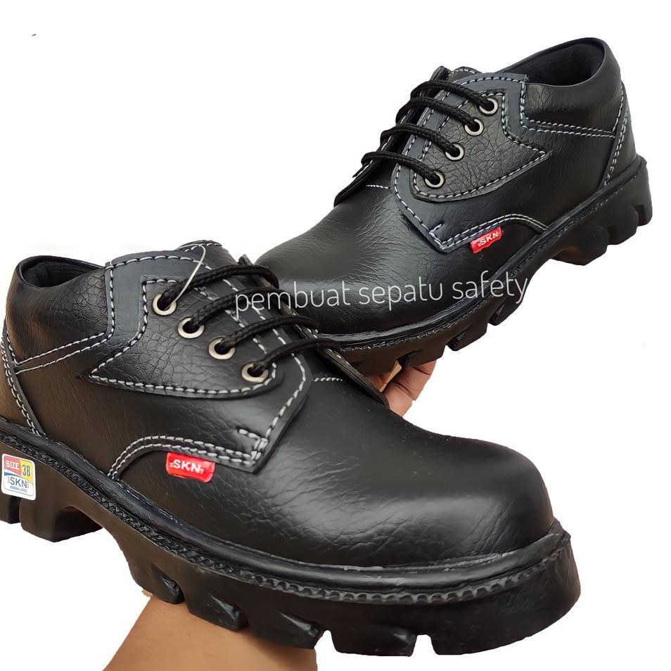 Jual Keluaran Terbaru.. Sepatu safety bertali King Skn Ujung Besi ...