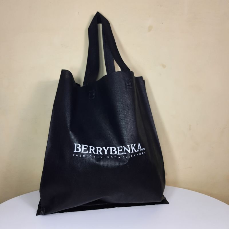 Jual Goodie Bag BB Hitam 30x40 cm Hampers Kado Tas Spunbond Anti Air ...