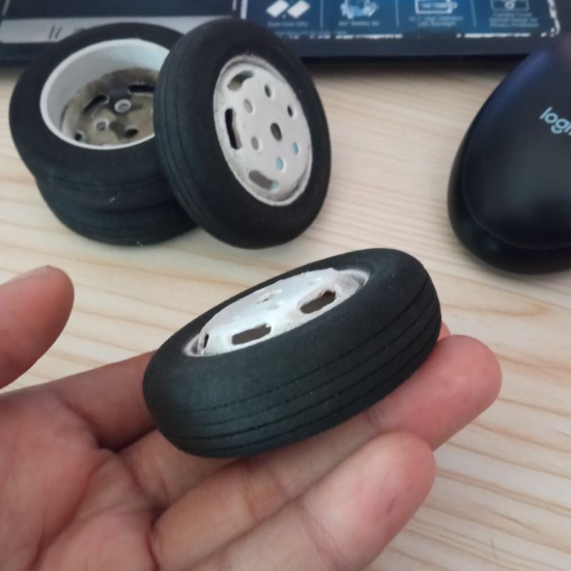 Jual BAN + velg MINIATUR TRUK OLENG bisa buat GIGA, CANTER, RAGASA ...
