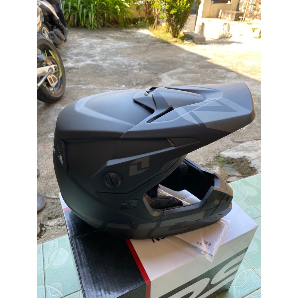 Jual HELM ONE INDUSTRIES BLACK GREY bukan orca | Shopee Indonesia
