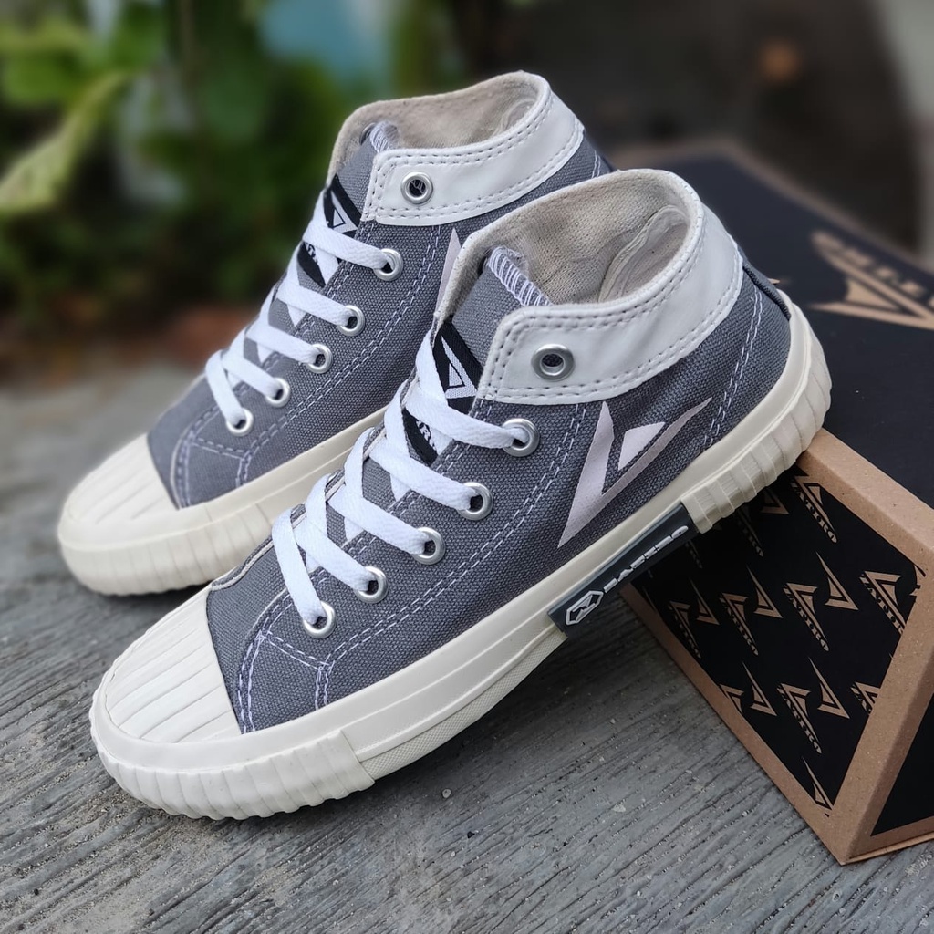 Jual Super Sale Sepatu Pria Sneakers original 100% - Style Sup Tren ...