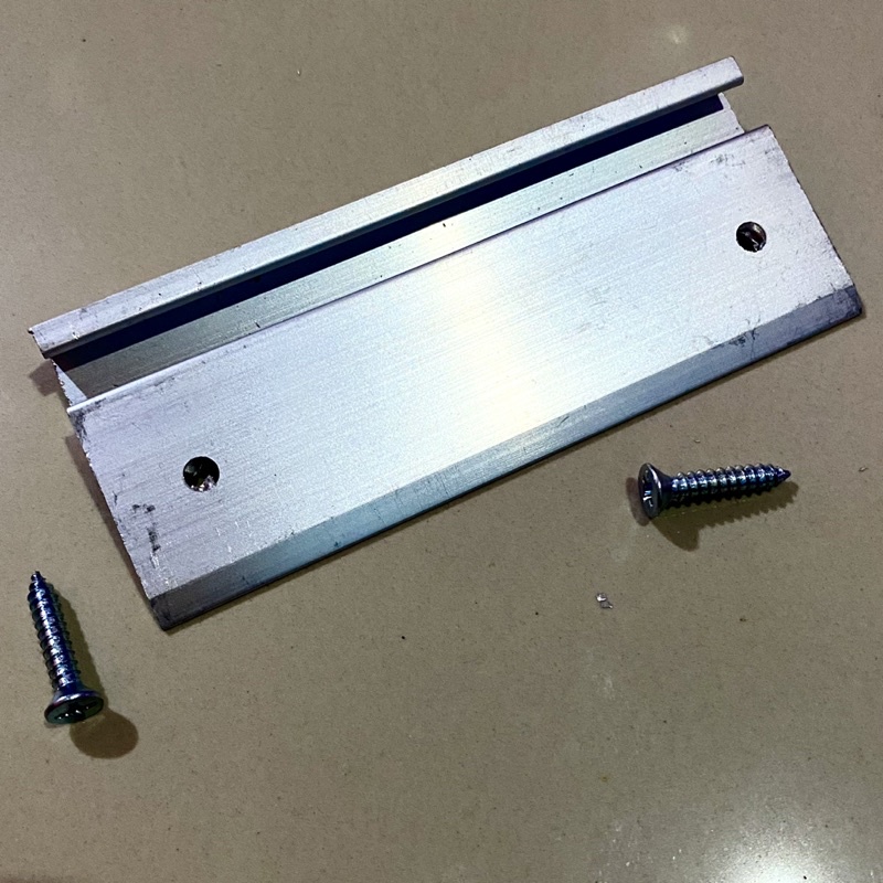 Jual Rel alumunium lubang bawah 10 cm untuk sekrin kayu meja sablon ...
