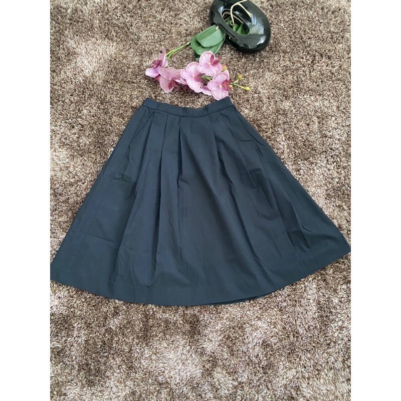 Jual Preloved Rok Uniqlo, Flare Skirt, Midi Skirt, Rok Midi | Shopee ...