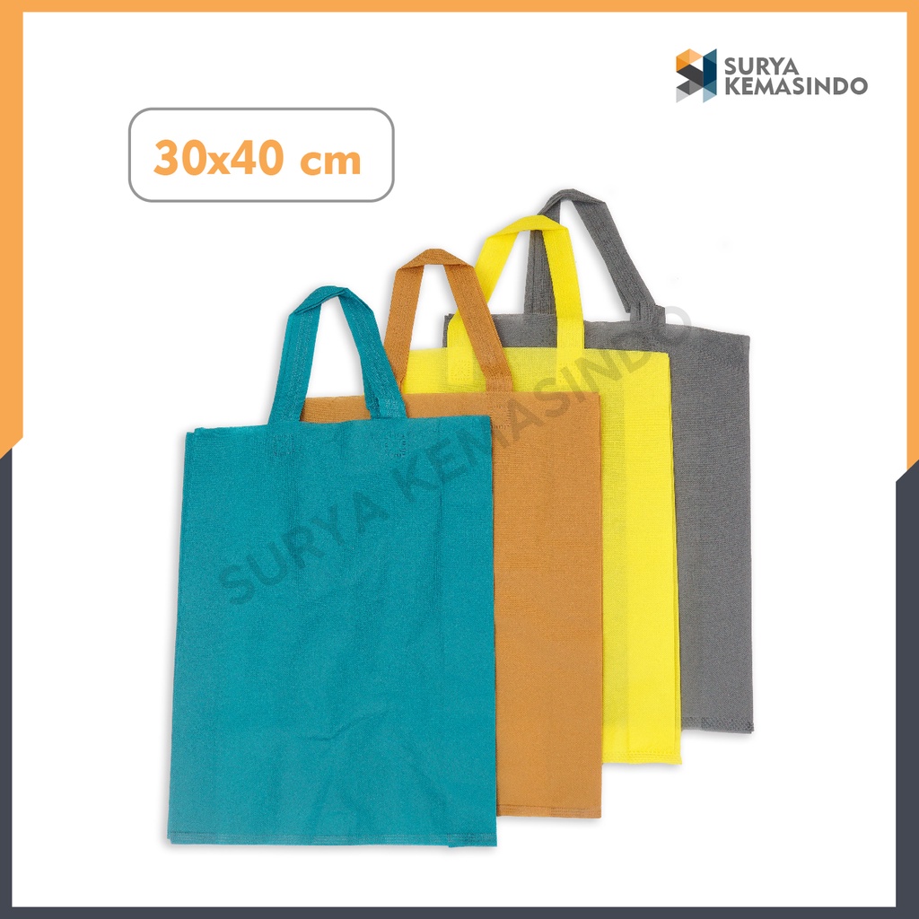 Jual Tas Spunbond Biasa ( 30x40x9 cm ) tasspunbond/goodiebag/taskain ...
