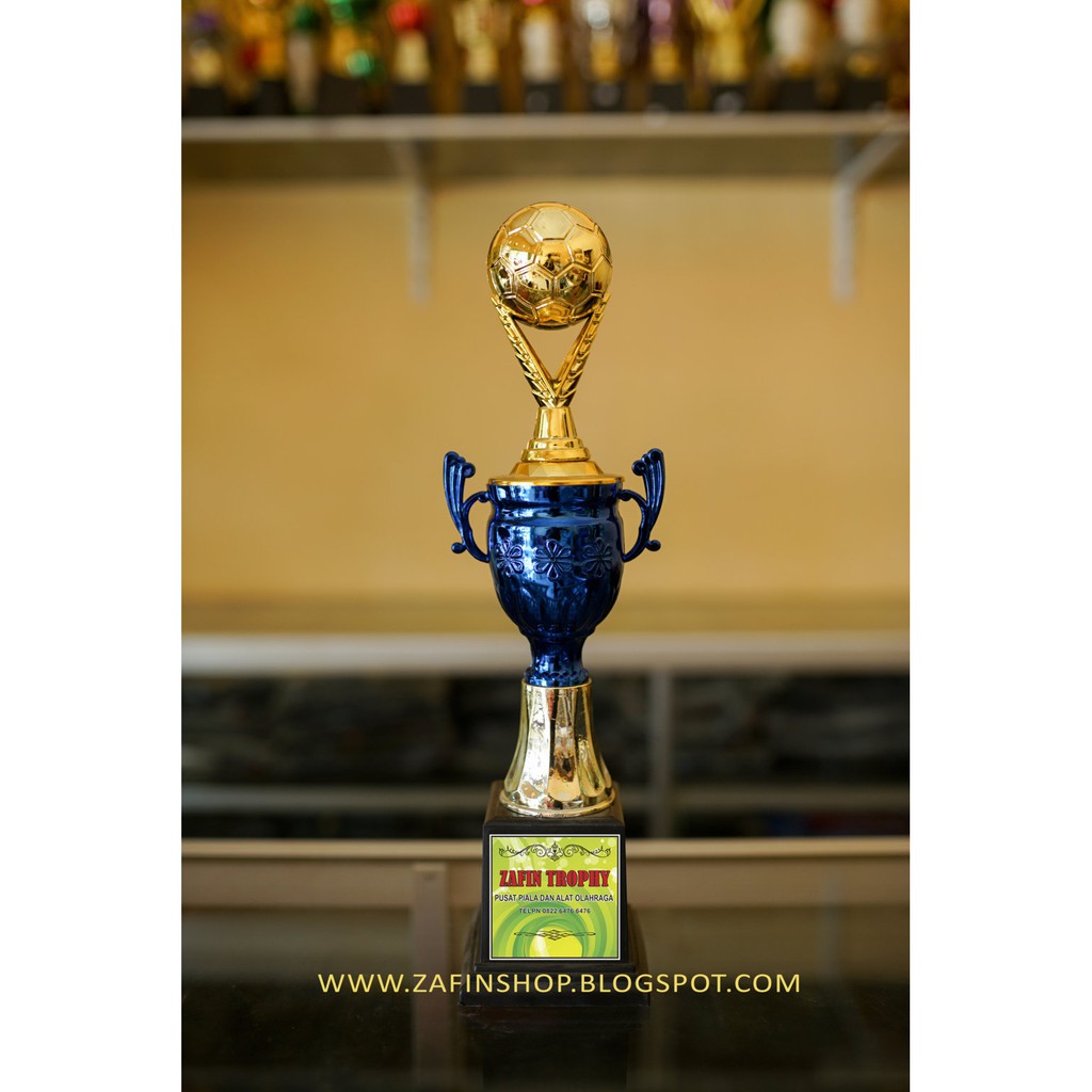 Jual TROPHY SEPAK BOLA | Shopee Indonesia