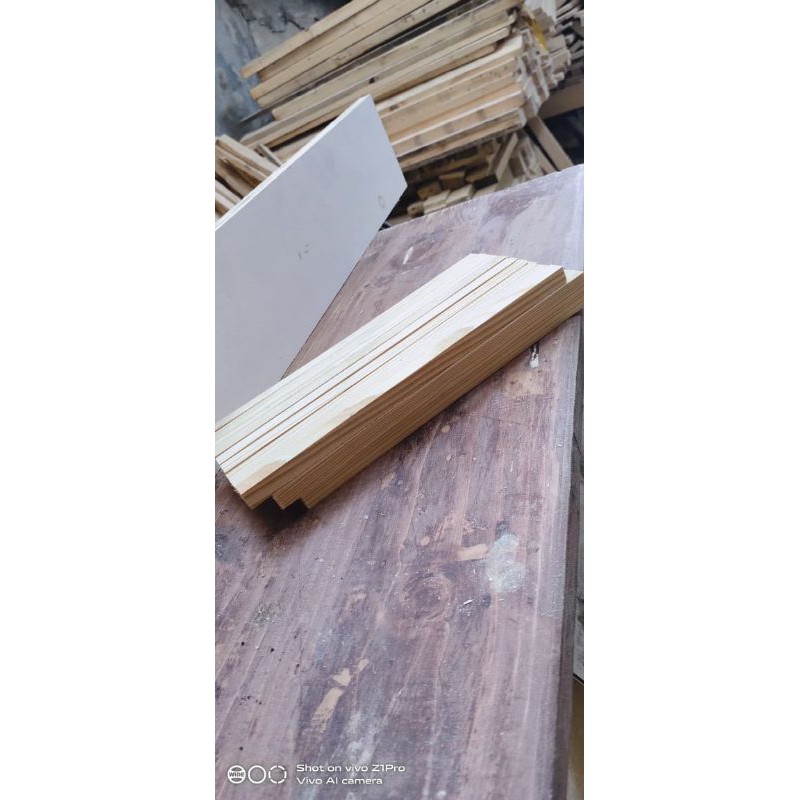 Jual Reng Kayu Jatibelanda 30x1x1 Isi 10pcs Kayu Pinus Jati Belanda ...