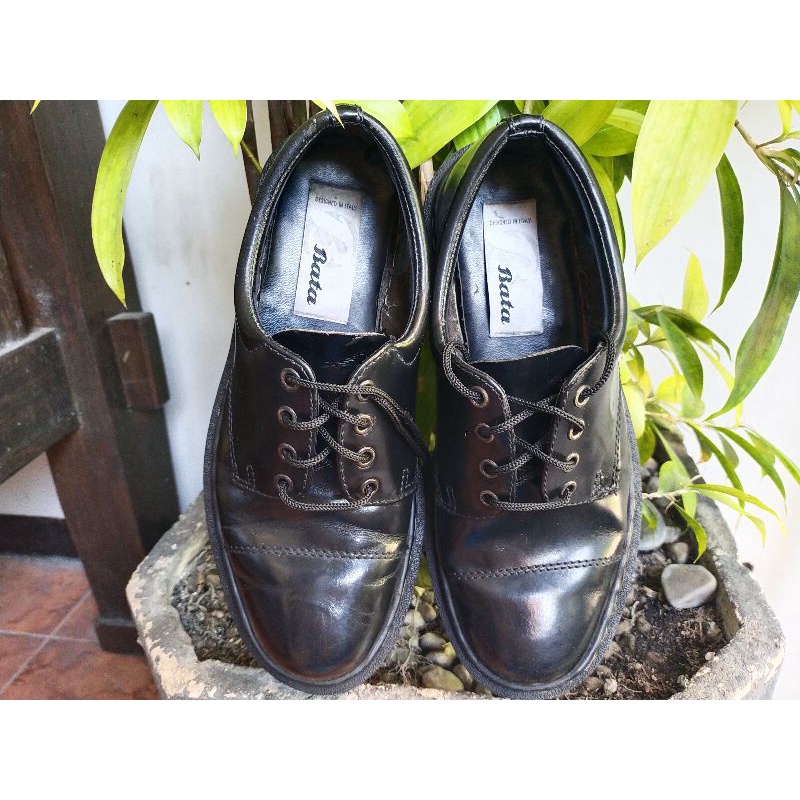 Jual Sepatu Kulit Bata Designed In Italy Size 7 / 41 Mulus Sangat Baik ...