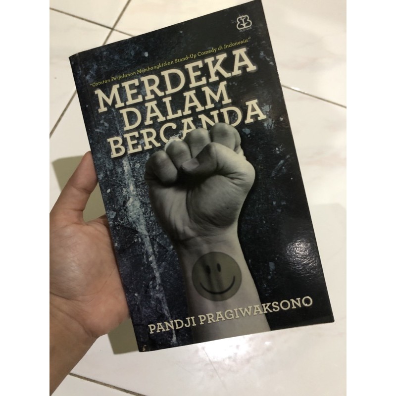 Jual BUKU MERDEKA DALAM BERCANDA | Shopee Indonesia