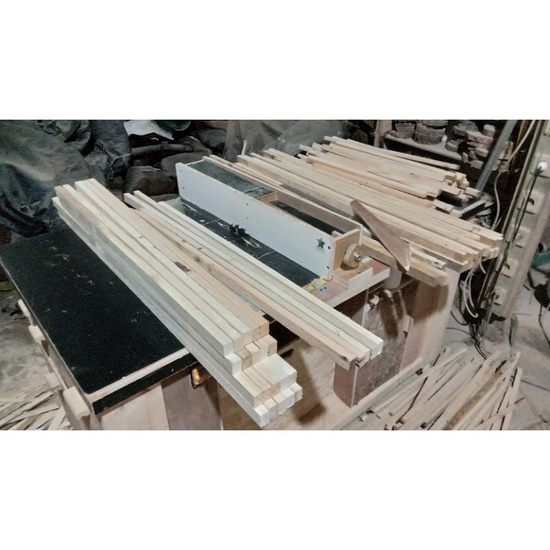 Jual List kayu jati belanda 2x1,5cm panjang 50-70cm bahan frame spanram ...