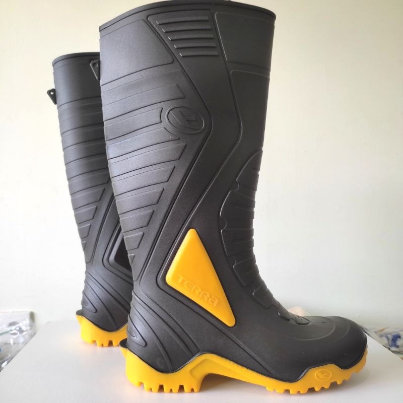 Jual AP Boots Terra Sepatu Boot Hitam Kuning Tangguh dan Fleksibel ...