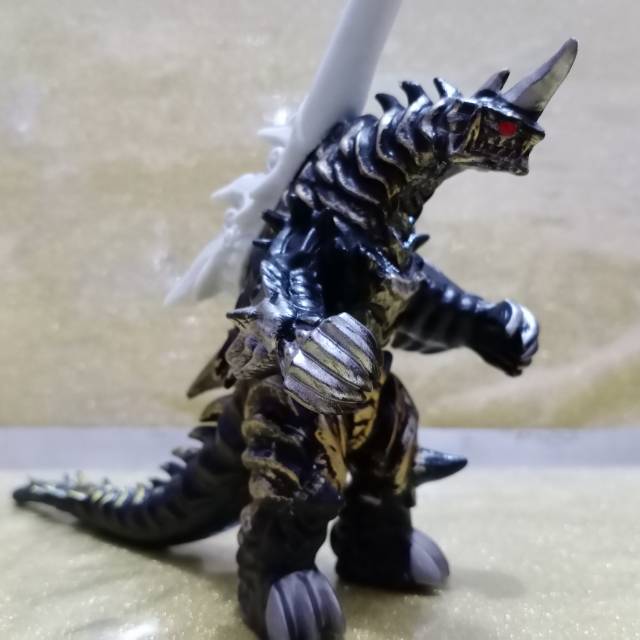 Jual recast figure grigio king ULTRA MONSTER ultraman rb taiga geed orb ...