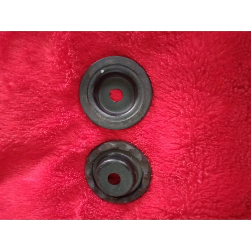 Jual karet tatakan support shockbreaker Yaris vios | Shopee Indonesia