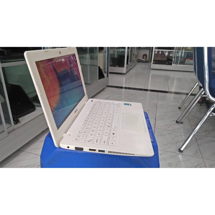 Jual Notebook Asus X200CA Ram 2GB HDD 500GB Putih Mulus DA 5420 ...