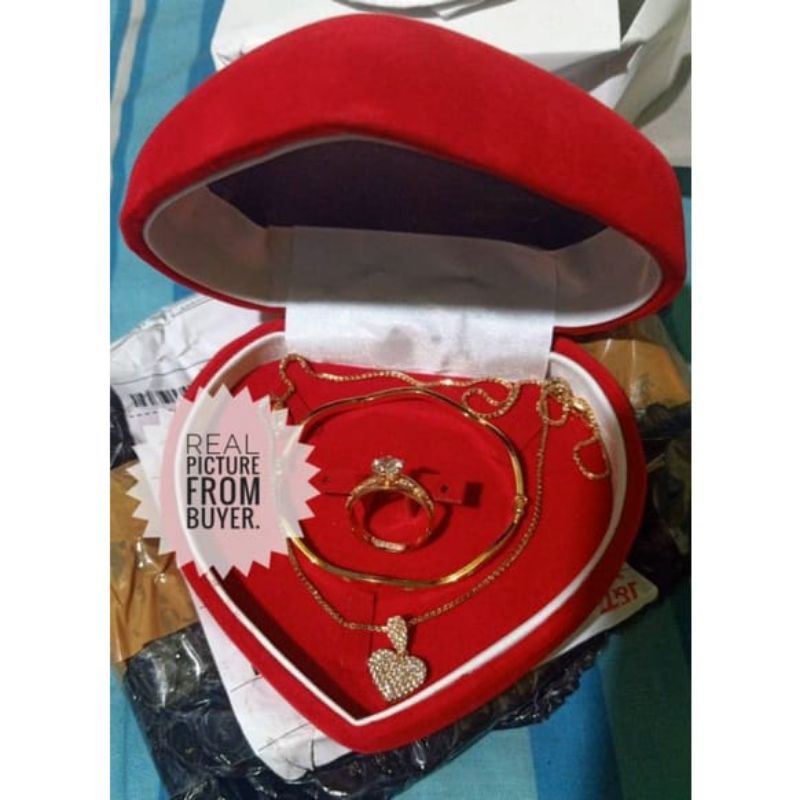 Jual SALE!!! KOTAK PERHIASAN BLUDRU WARNA MERAH/ HANTARAN/ MAS KAWIN ...