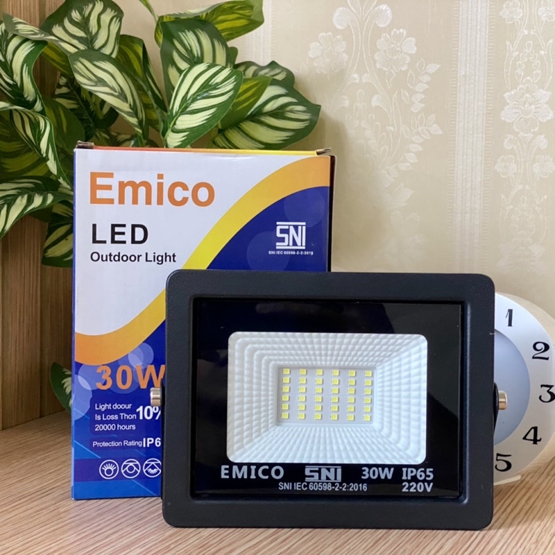 Jual Lampu sorot 30 watt Emico lampu tembak led Flood light IP65 | Shopee Indonesia