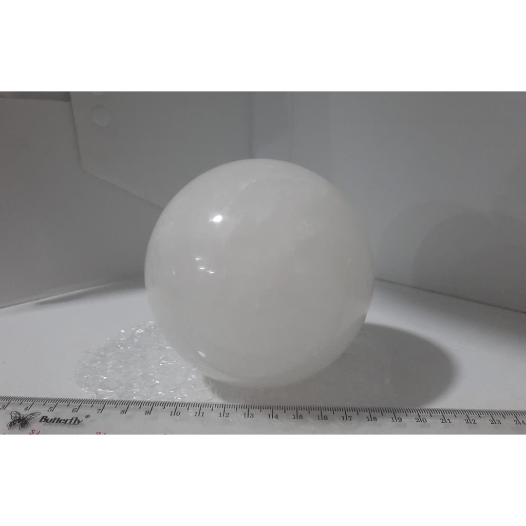 Jual Natural White Calcite Sphere 10 cm ( 1639 grams) | Shopee Indonesia