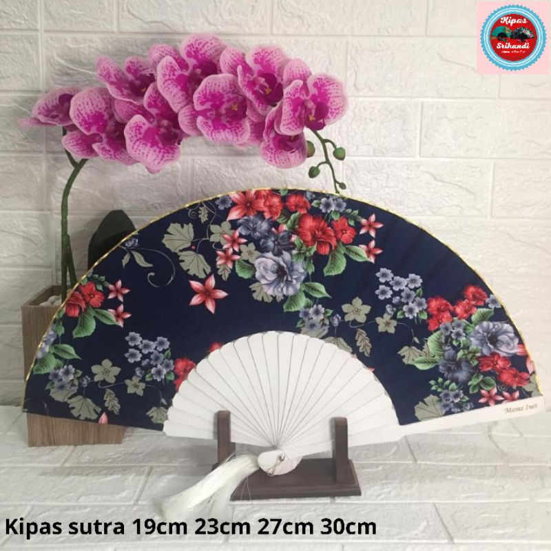 Jual Kipas Tangan/Kipas Kain Sutra/Kipas Tangan Lipat/Kipas Srikandi ...