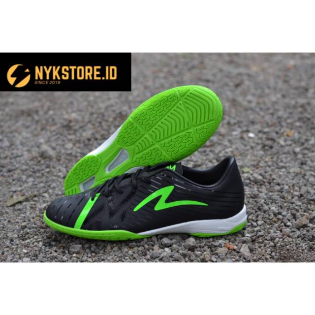 Jual Sepatu futsal original Specs slaz pro in | Shopee Indonesia