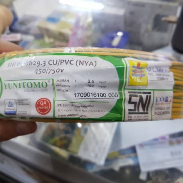 Jual Kabel Listrik Tembaga Engkel Tunggal 100 M Yunitomo NYA 2.5 mm SNI ...