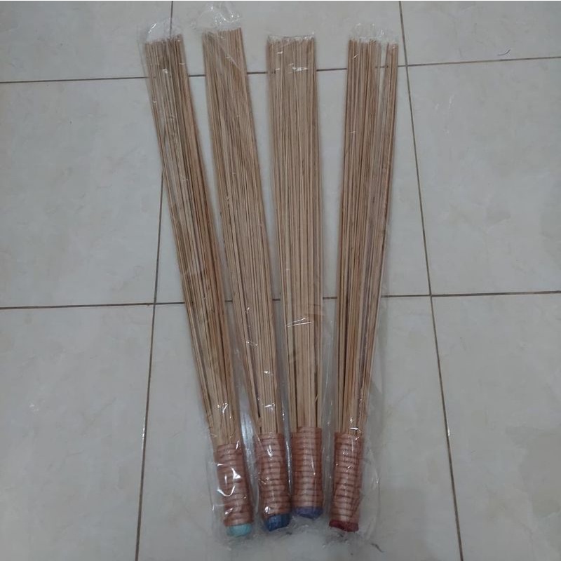 Jual Pemukul Kasur / Sapu Tepuk Kasur Lidi Besar Tebal Lebat Bersih ...