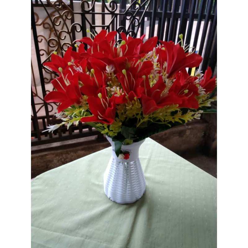 Jual Bunga Lily Merah Artificial (Pot dan Bunga) | Shopee Indonesia