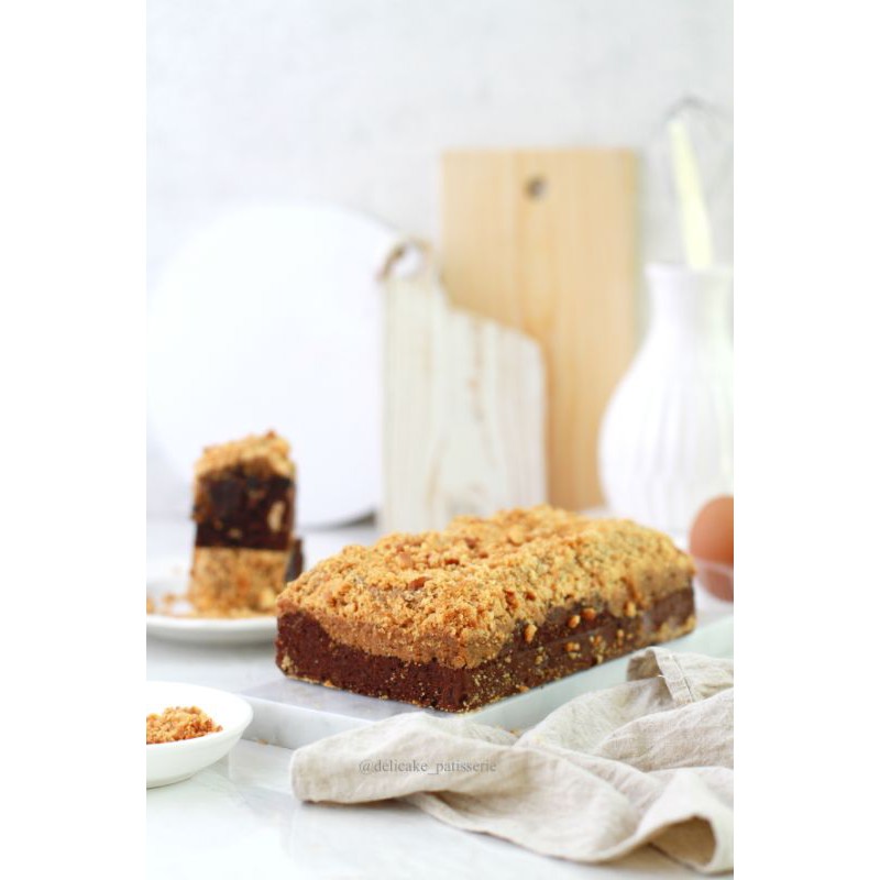 Jual Brownies salted caramel cookie with biscuits crumbs/ bronis ...