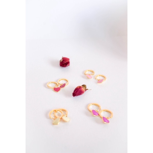 Jual Queen of Hearts Earrings, Anting Hoop Sterling Silver Lapis Emas ...