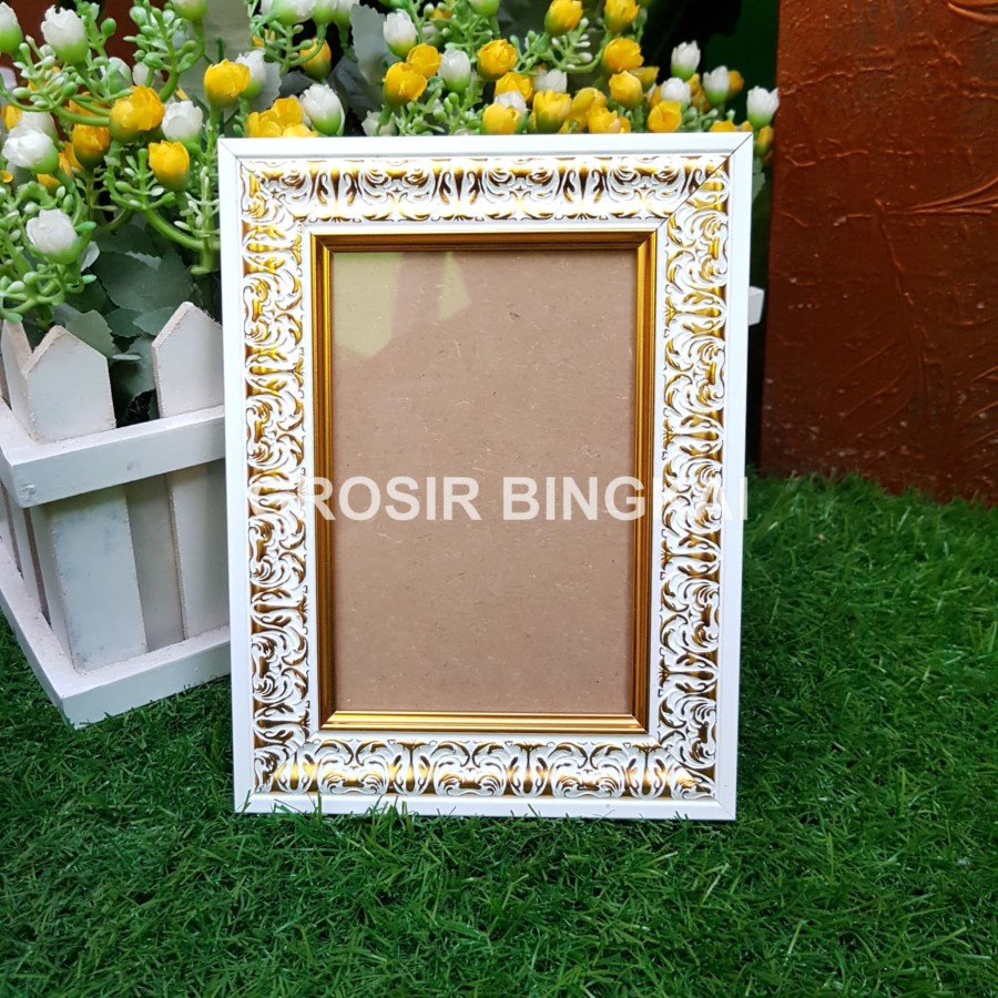 Jual Frame Foto 4R Putih Klasik Lis Gold| Bingkai Photo Minimalis Unik ...