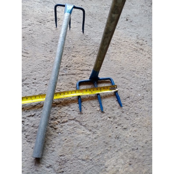 Jual garuk mini gagang besi / garuk sampah / cangkul garuk | Shopee ...
