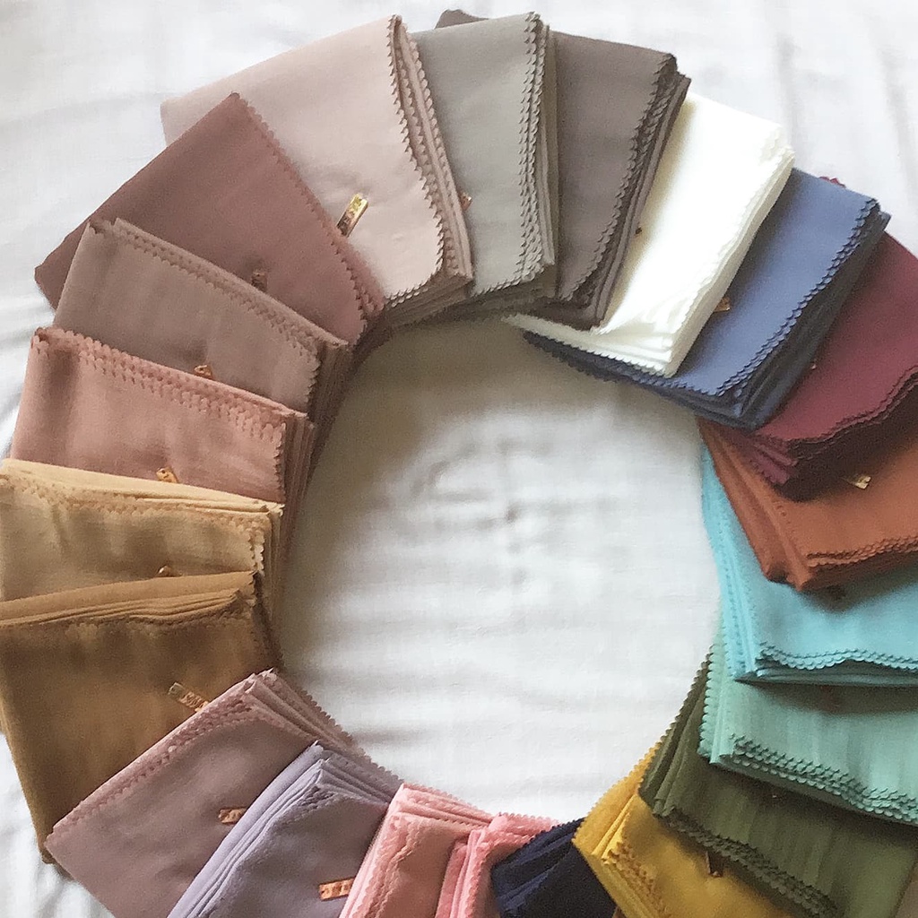 Jual Hijab Segi Empat Voal Syari LASERCUT Size 140x140 cm | SARRAEL ...