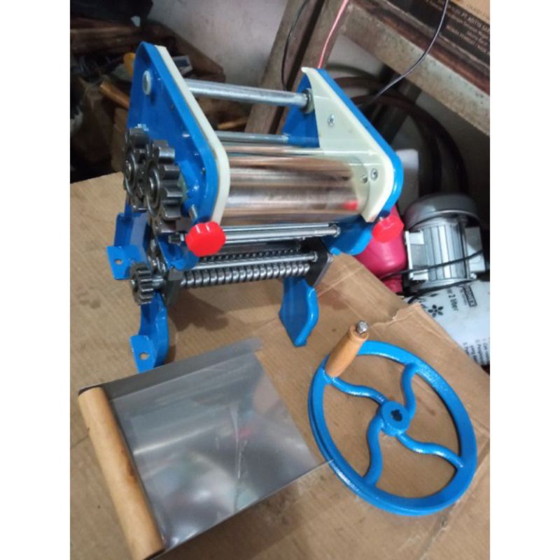 Jual Gilingan mie manual / mesin cetak mie / noodle maker / mesin cetak molen cheese steak ...